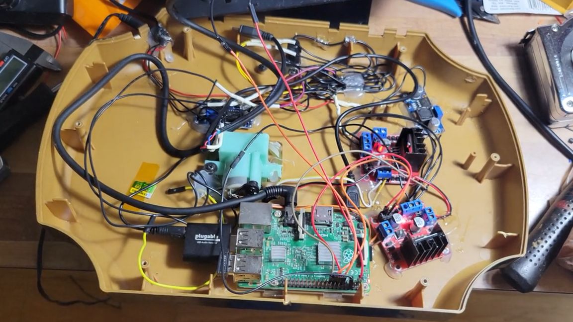 Raspberry Pi Brings Big Mouth Billy Bass to Life With ChatGPT | Tom's ...