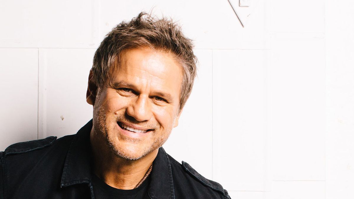 Jon Stevens premieres video for heartbreaking power ballad Starlight ...
