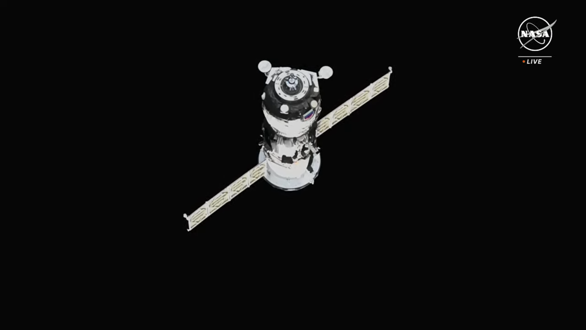 Russian Progress 88 cargo ship docks at ISS carrying tons of fresh ...
