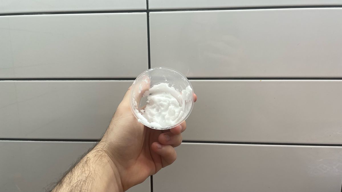 How to clean the bottom of pans - 5 simple steps to make them shine ...