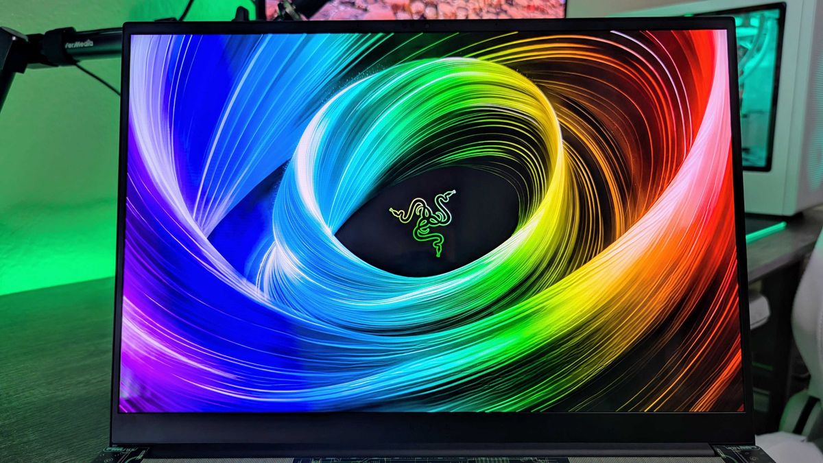 Razer Blade 16 (2025) review: Can this laptop get back on top ...