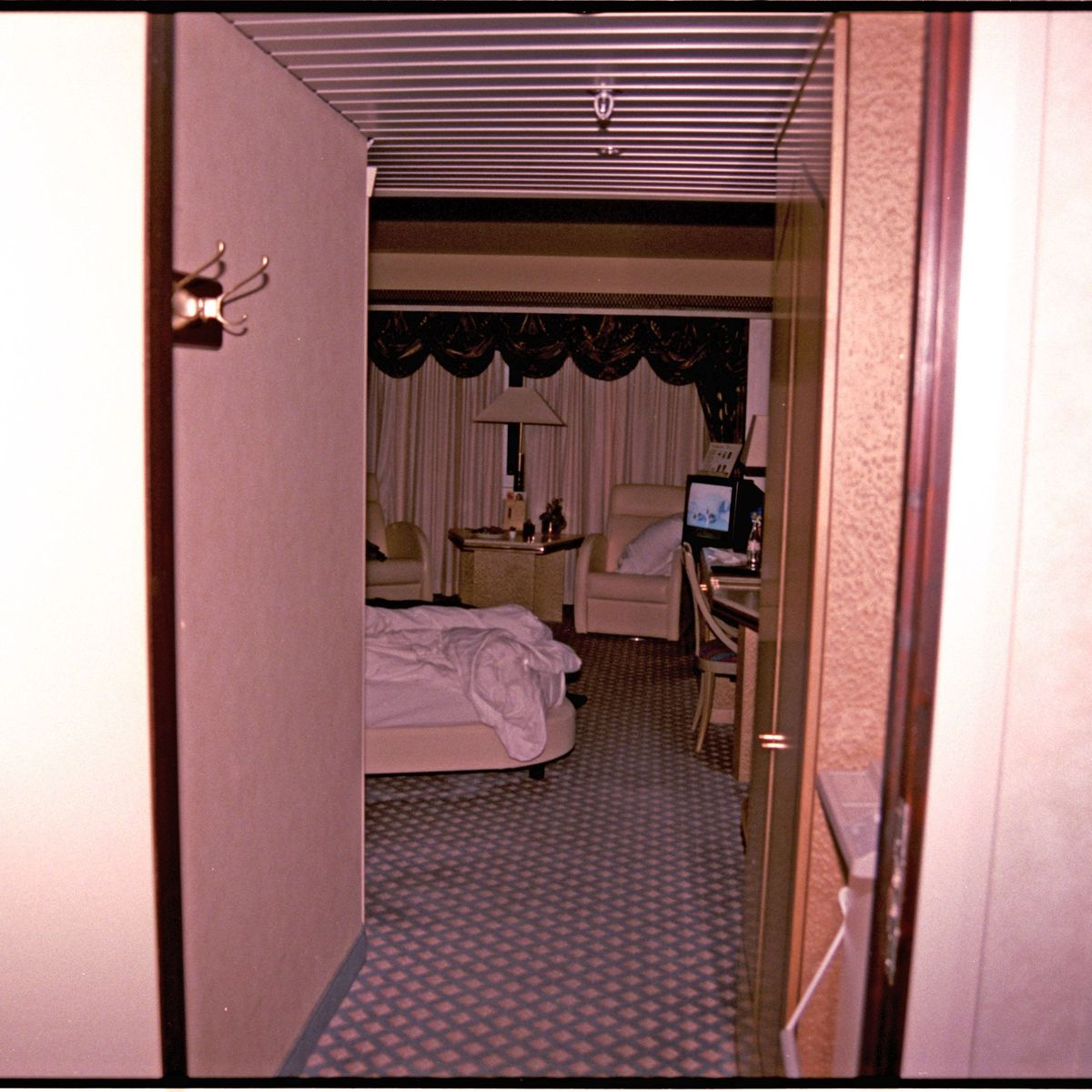 Who Was "Jennifer Fairgate," Found Dead In an Oslo Hotel Room? | Marie ...