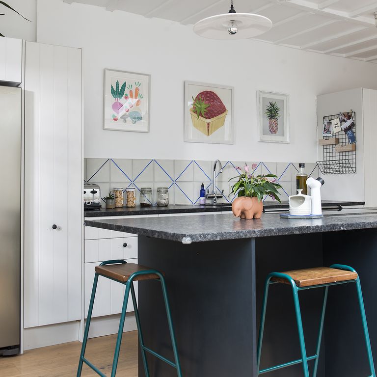 Breakfast bar ideas to make your kitchen more flexible | Ideal Home