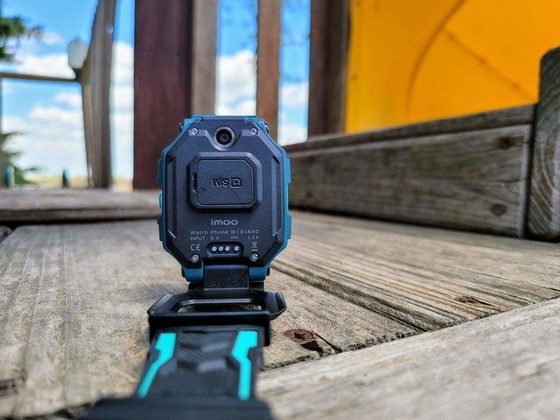 imoo Watch Phone Z6 review: Unique features with an inconsistent ...