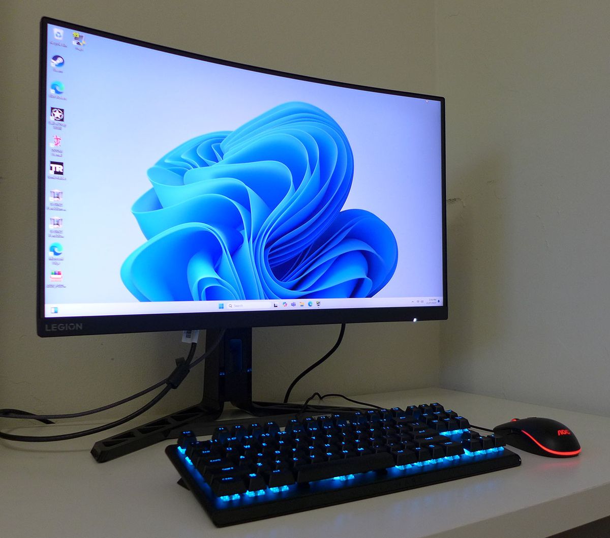 Lenovo Legion R27fc-30 27-inch 280 Hz gaming monitor review: Remarkable ...