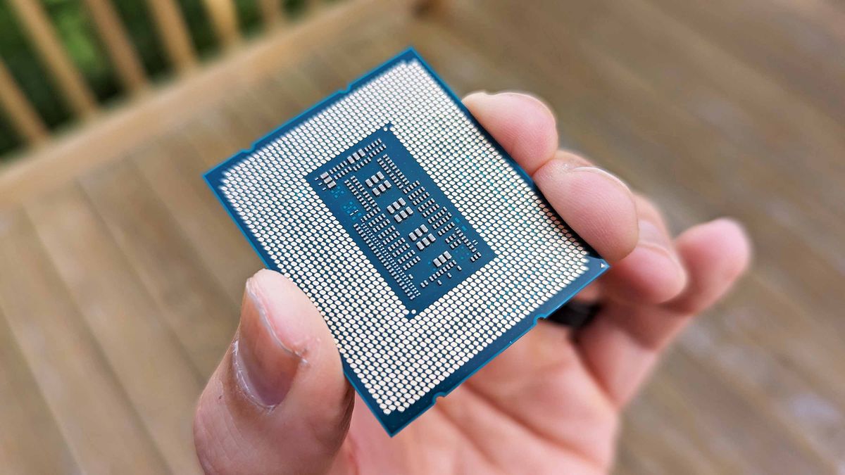 AMD Ryzen 9 9900X and 9950X review: Team Red built the world's most ...