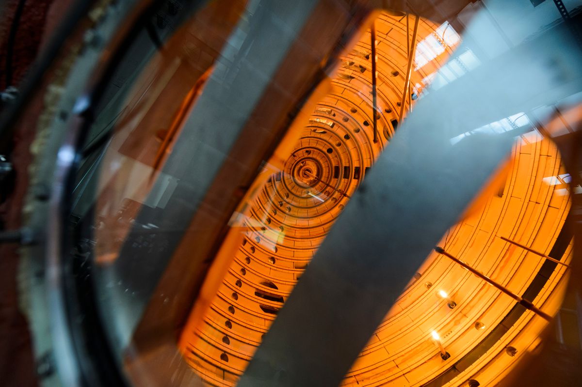 Scientists Just Built a Mini-Sun in a Lab That Emits 'Plasma Burps' | Space