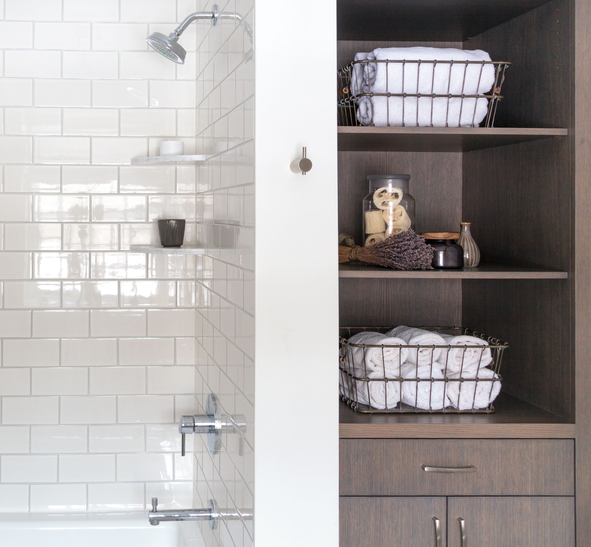 10 ways to organize a bathroom cabinet for a smoother life | Livingetc