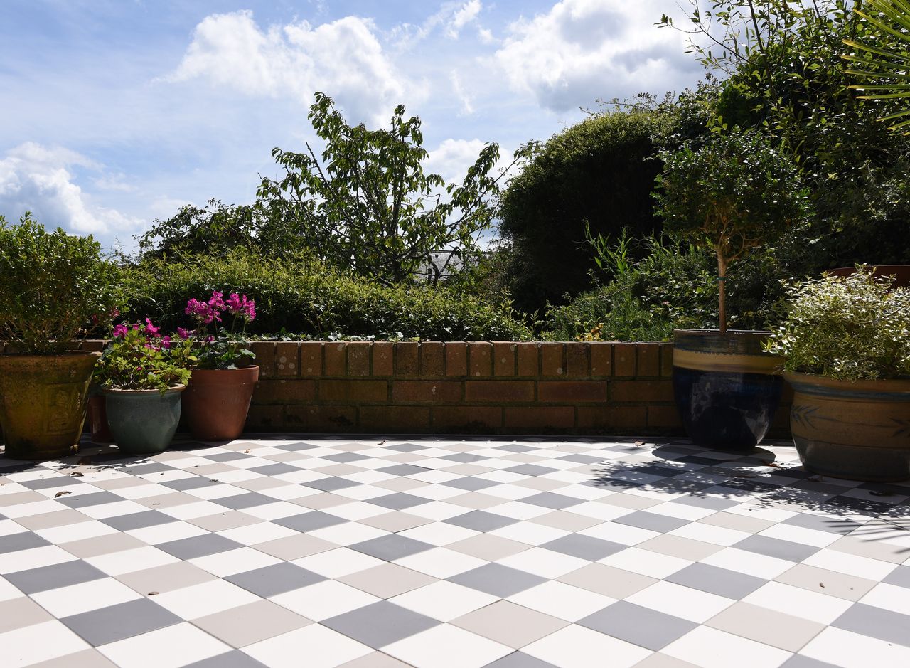 Paving ideas: 24 beautiful looks for your patio or paths | Gardeningetc