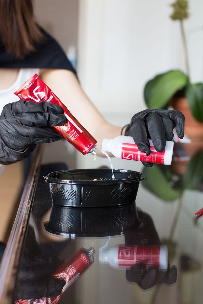 Exactly How to Dye Your Hair at Home and Look Completely Perfect ...