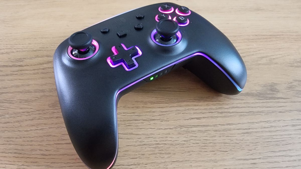 PowerA Enhanced Wireless Controller with Lumectra review - a dazzling ...