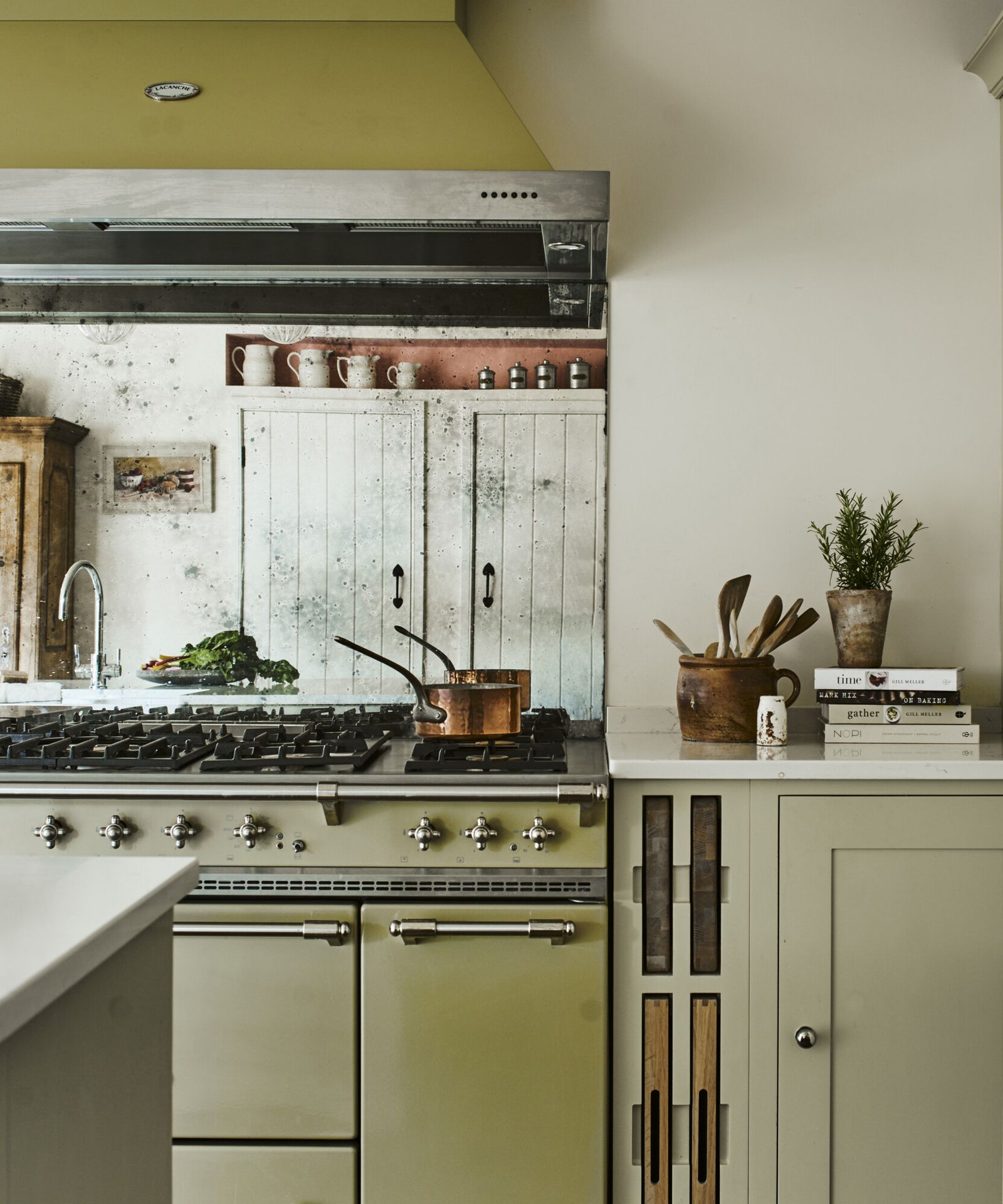 Antique and fluted glass are trending in the kitchen | Homes and Gardens