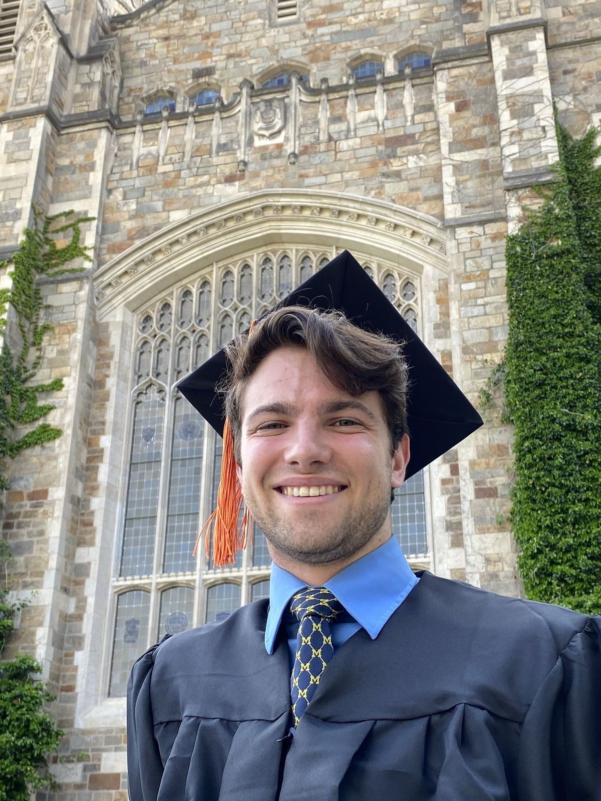 How to take professional-looking photos of your grad without a ...
