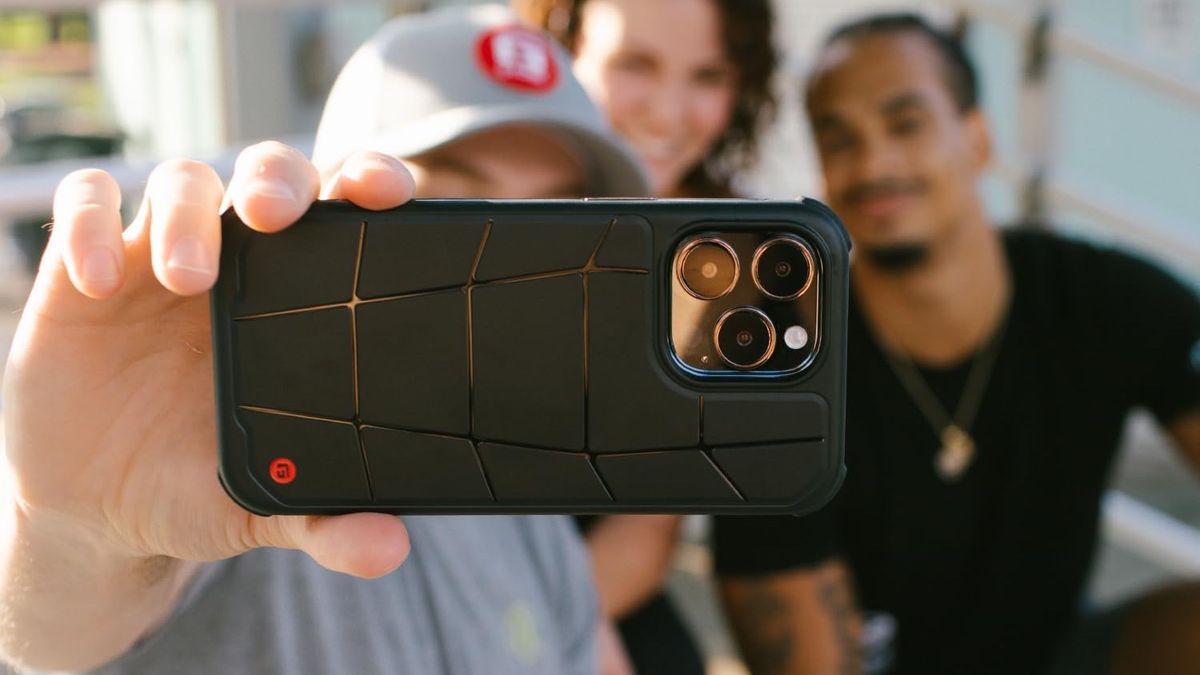 Get a new iPhone this holiday? Here are the top iPhone cases we recommend for each model | Tom's ...