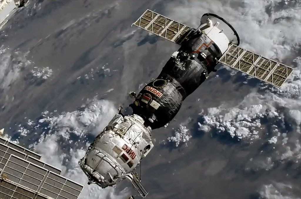 Russia discards Pirs docking port to clear way for new space station ...