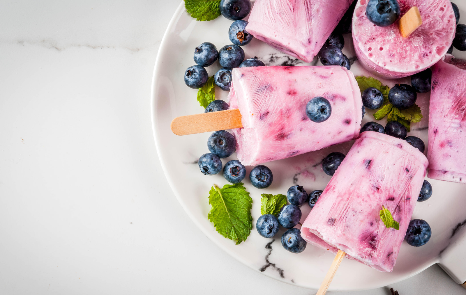 Breakfast yogurt ice lollies | British Recipes | GoodtoKnow