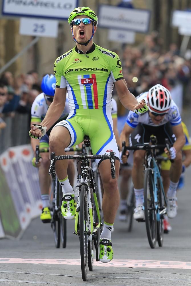 Sagan gives a master class on winning in Arezzo | Cyclingnews