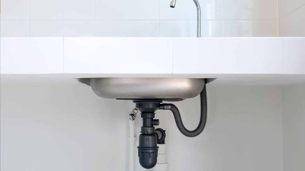 Fitting a kitchen sink waste? Follow our DIY step-by-step guide ...