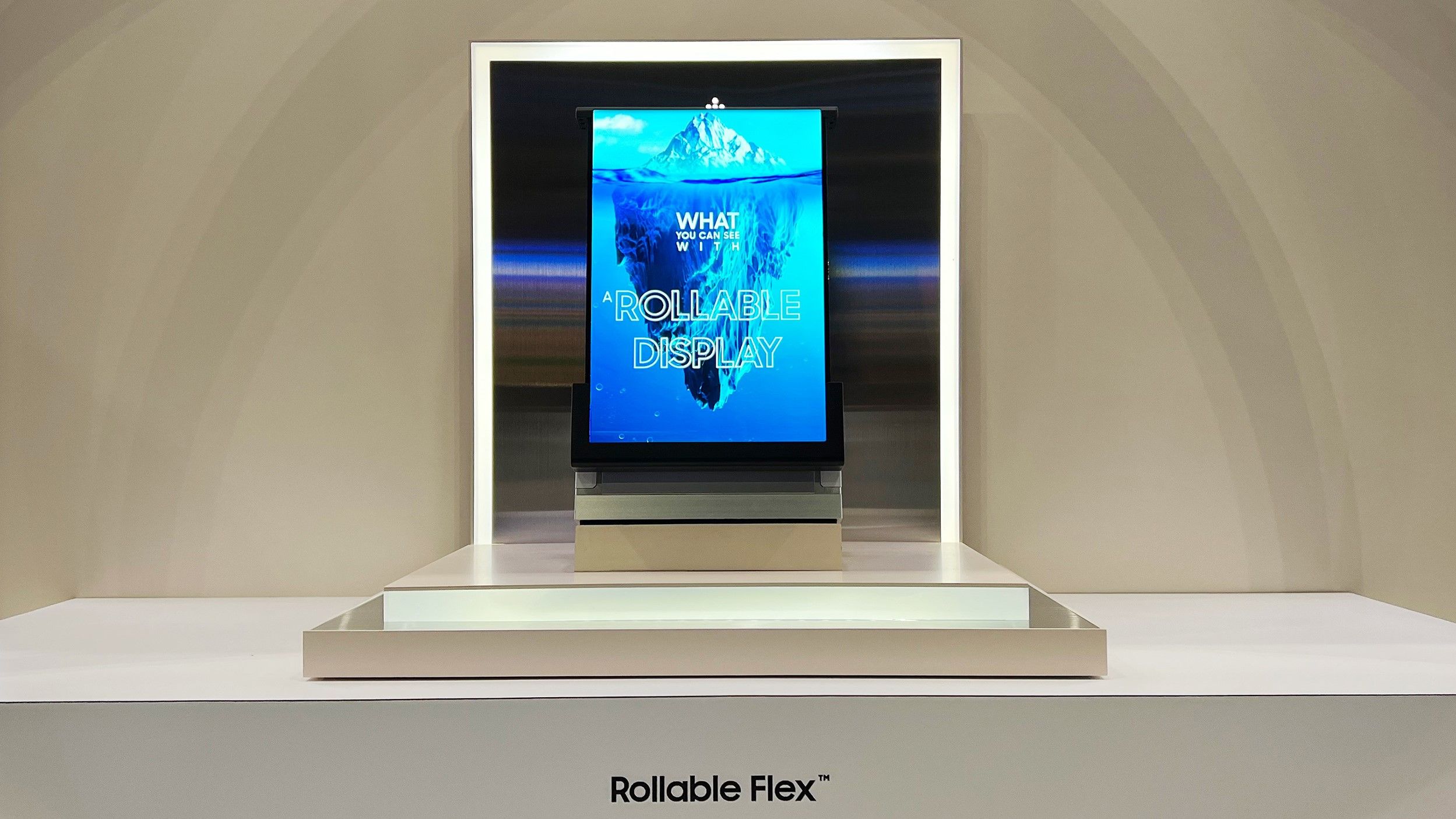 Samsung Display previews rollable screens and OLEDs that take your ...
