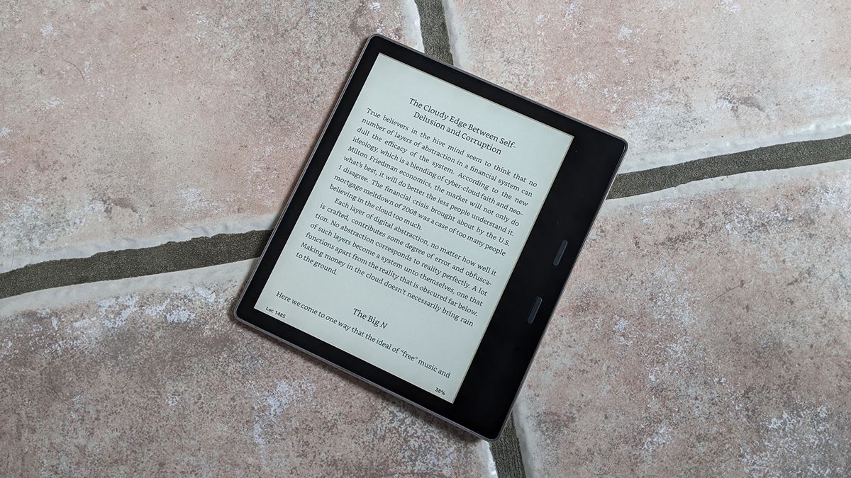 Amazon Kindle Oasis review: How does the luxury Kindle measure up ...
