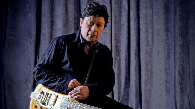 Robbie Robertson: "The guitar is still a big point of discovery to me ...