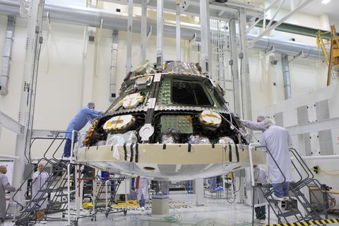 NASA's 1st Orion Spaceship Gets World's Largest Heat Shield (Photos ...