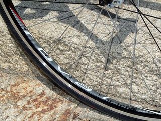 Specialized breaks 200g helmet barrier with new 2D | Cyclingnews