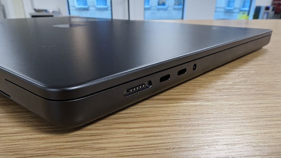 Apple MacBook Pro 16-inch (M3 Max): maximum power, maximum price tag ...