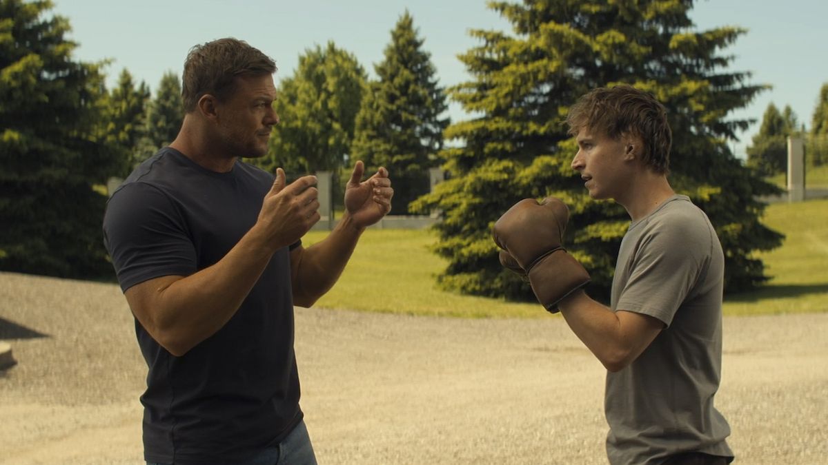 Reacher’s Richard Beck Actor Told Me What It Was Like To Punch Alan ...