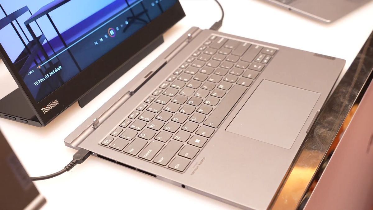 Lenovo ThinkBook Plus Gen 5 Hybrid hands-on review: Android tablet ...