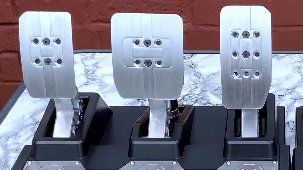 Thrustmaster T-LCM racing pedals review: Customizable springs for ...