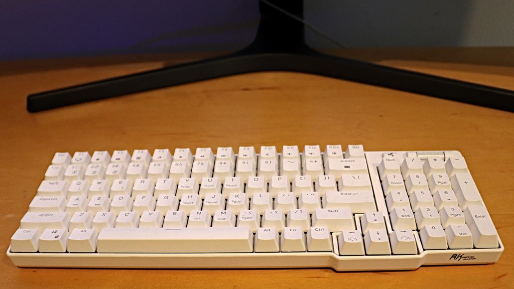 Royal Kludge RK96 Review: Customizable, Compact and Flexible | Tom's ...