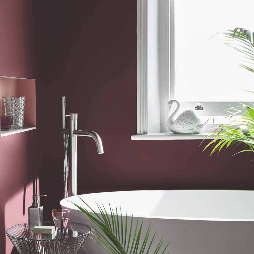 Damson room ideas - the stand-out autumn colour trend | Ideal Home