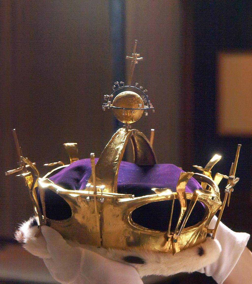History and details of the Prince of Wales coronet | Woman & Home