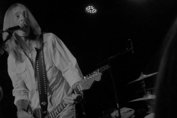 Rex Brown Premieres New "FaultLine" Music Video | Guitar World