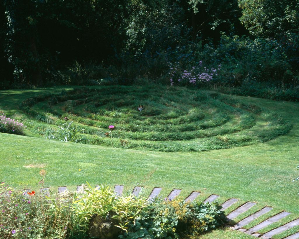 Martha Stewart's Living Garden Maze: How To Make Your Own | Gardening ...