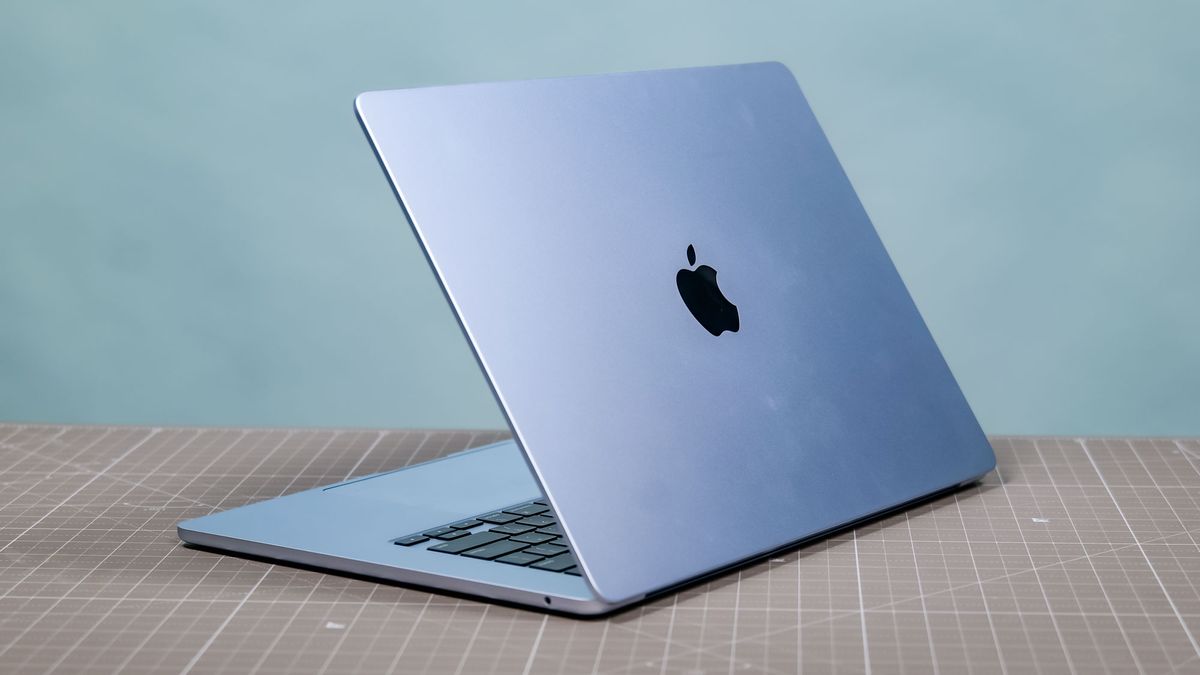 MacBook Air 15-inch M4 vs MacBook Pro 14-inch M4: Which is right for ...