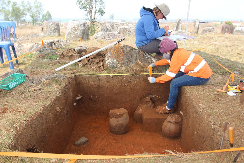 In Photos: Exploring the Mysterious Plain of Jars Site | Live Science