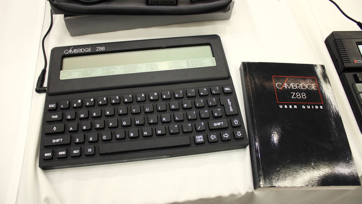 Photos show how 15 PCs shaped the way we think about laptops today ...