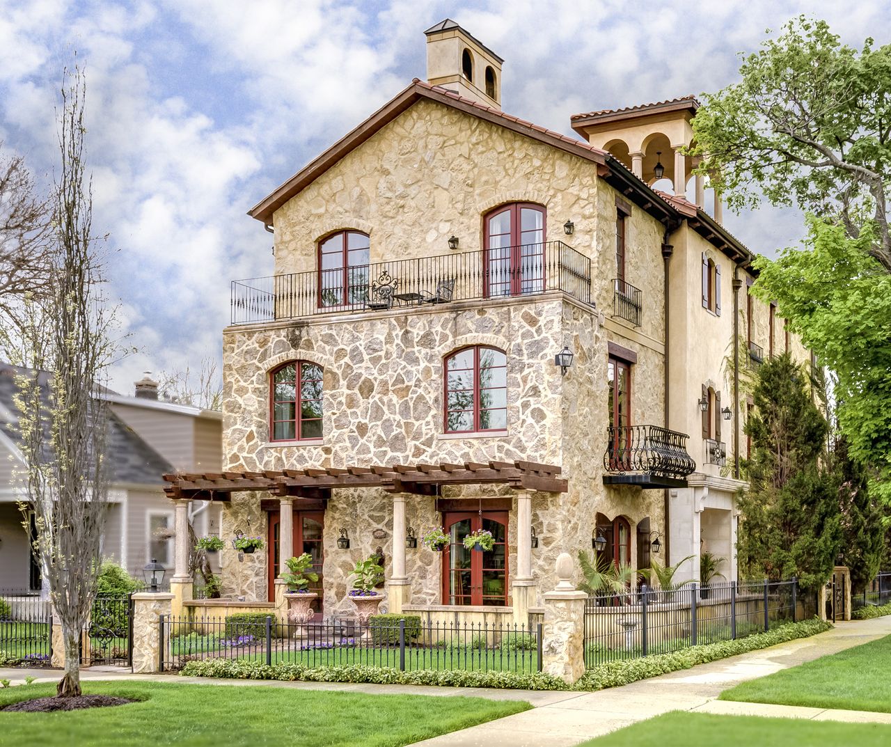 7 homes with secret hideaways you can buy right now | The Week