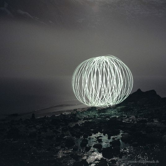 The amazing art of light painting: discover 20 dazzling artists ...