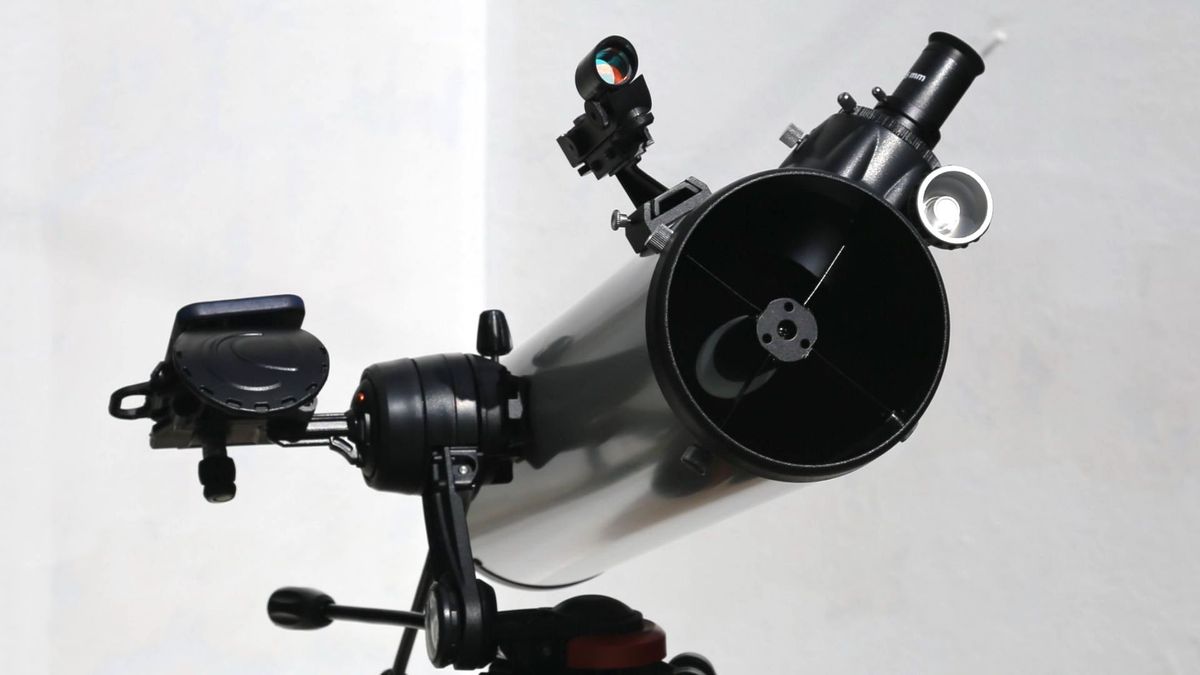 Celestron StarSense Explorer DX 130AZ telescope review | Digital Camera ...