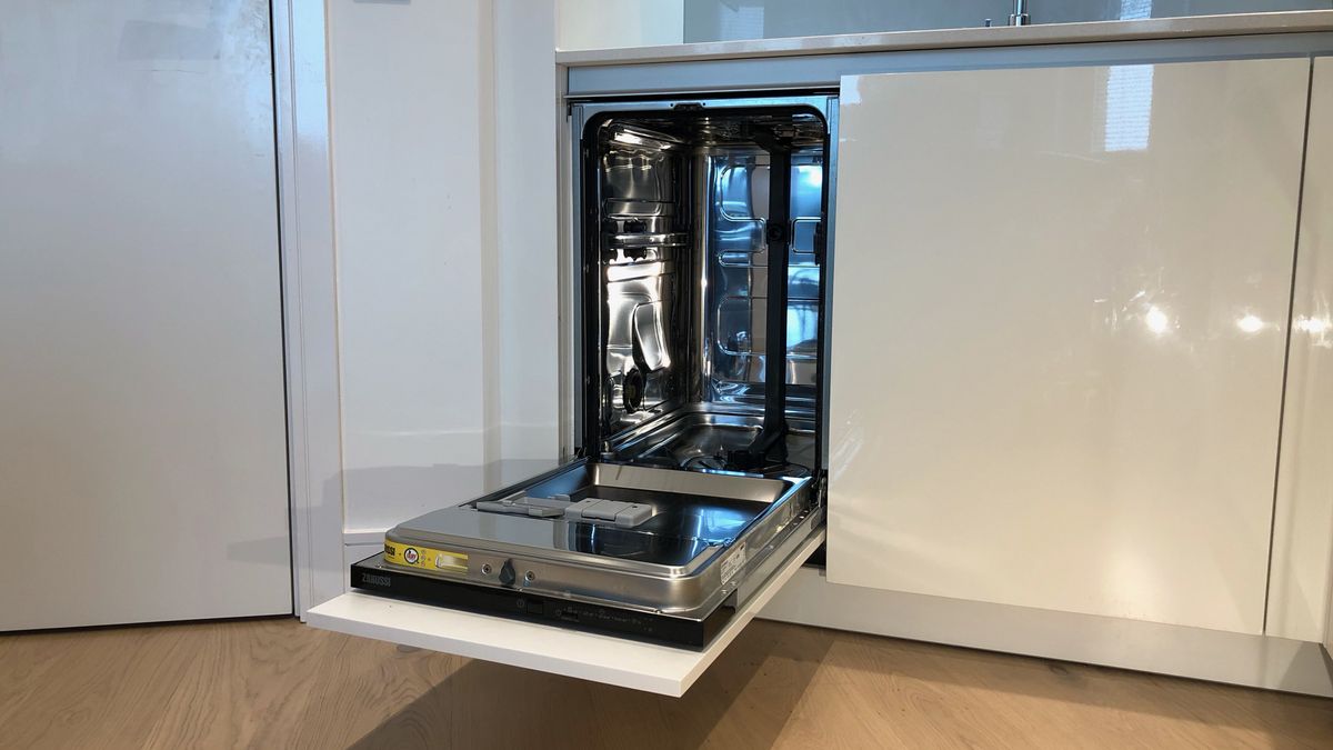 How to deep clean a dishwasher — with top tips from a cleaning expert ...