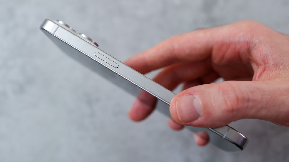 The iPhone 15 "Action Button" isn't everything photographers wanted ...