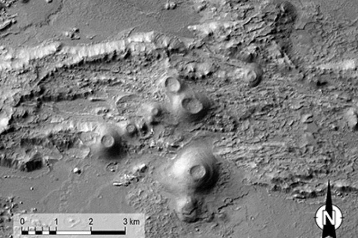 Volcanic Eruptions Rocked Mars' Huge Canyon Valles Marineris, Study ...