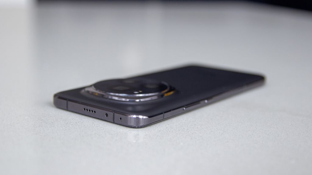 Honor Magic 6 Pro review: flagship power and performance, finicky software | T3