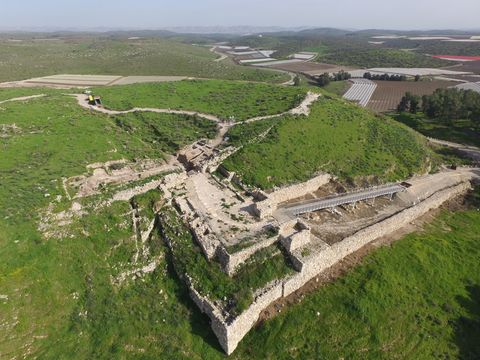 Ancient City Gate and Shrine from Hebrew Bible Uncovered | Live Science