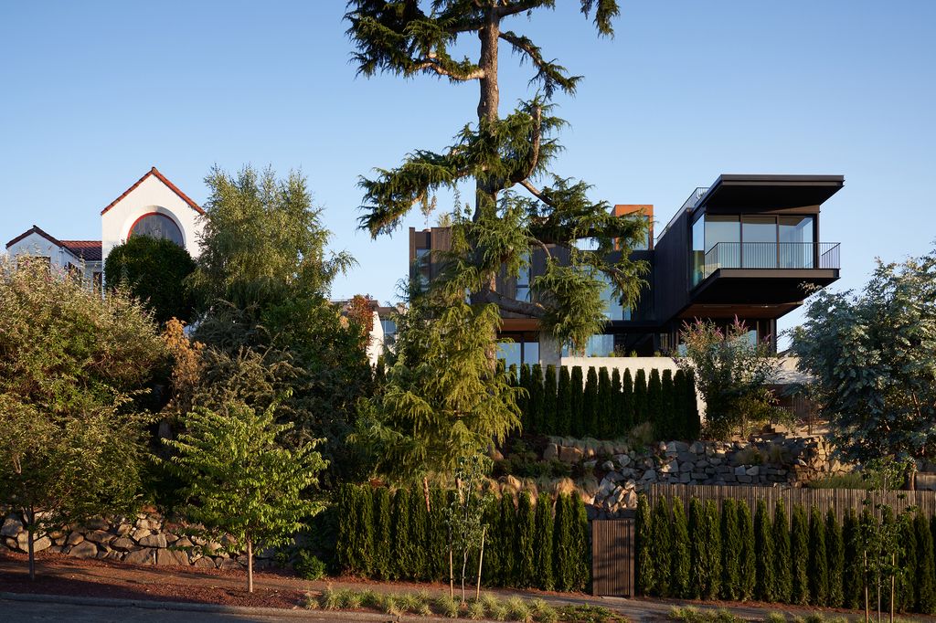 We tour a contemporary Seattle house for a family of eight | Wallpaper*