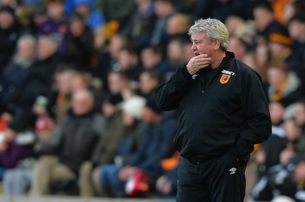 Hull boss Bruce hopes for squad fitness boost | FourFourTwo