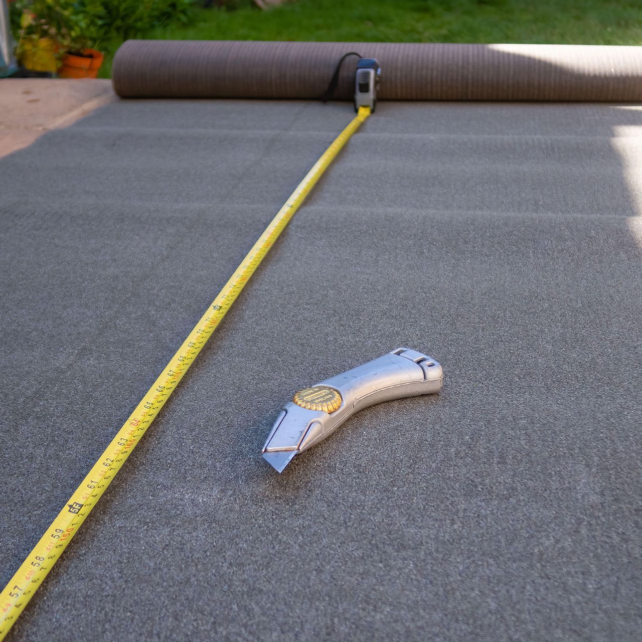 How to felt a shed roof - to keep it safe from rot and damp | Ideal Home